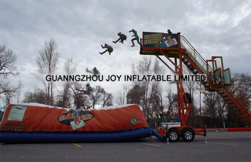 stunt jump zero shock bagjump inflatable air bag, inflatable jump tower, daredevil stunt man for ski sport game