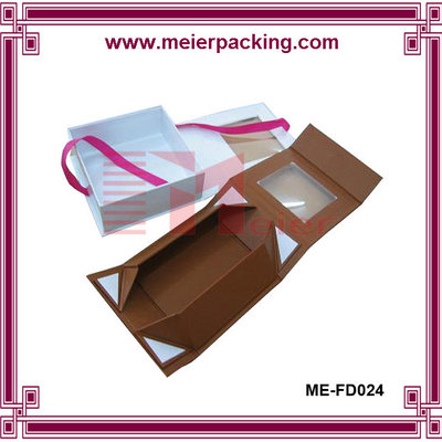 China magnetic closure or ribbon closure cardboard folding box with transparent window and inside tray supplier