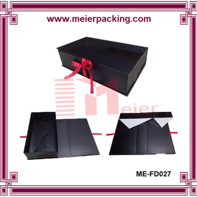 China Custom Design square Christmas Decorated Paper Gift Box for underclothes ME-FD027 supplier