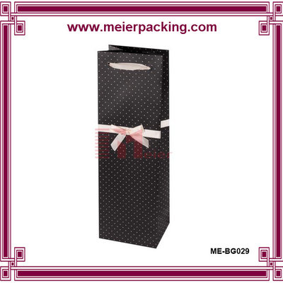 China Customized most popular paper gift bag for single wine bottle with ribbon bow and handle supplier