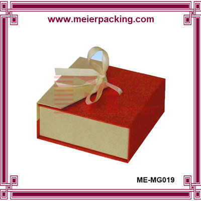 China 1200g grey board & 120g art paper Cardboard Packing Boxes for gift , Decorative Gift Boxes supplier