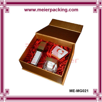 China Magnet Recyclable Cardboard Packing Boxes for toiletry set Gift With CMYK Printing supplier