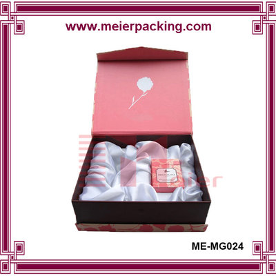 China Pink sweet Customized Rectangle Cardboard Packaging Boxes with Embossing Surface Finish ROSH supplier