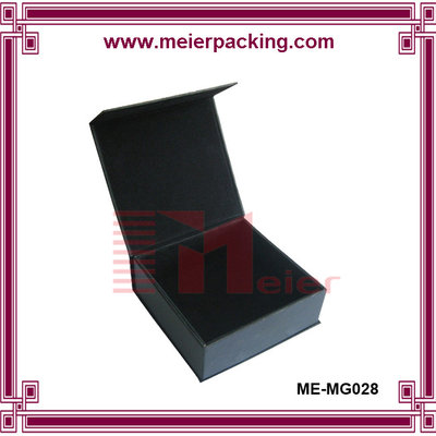 China Fashionable Manget black Texture Paper Gift Boxes Rectangular shape for home / office supplier