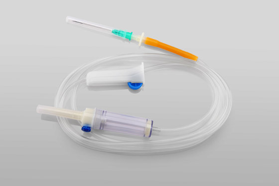 2016 New Medical 20 Drops Sterile Infusion Set with Small Roll Clamp, Latex Tube, Luer Slip