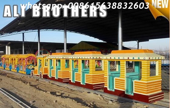 Outdoor Amusement Equipment Tourist Electric Train Games New Design Track And Trackless Train
