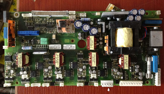 09F4.T85-0009 00.F4.003-0006 KEB inverter
