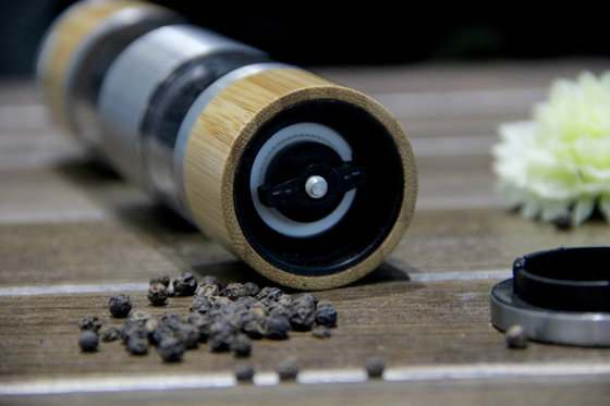 Manual Bamboo salt and pepper grinders