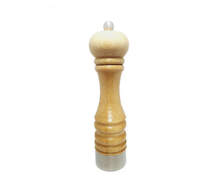Beech Wood pepper and salt mill grinding