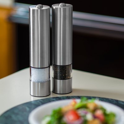 Electronic salt & pepper mill