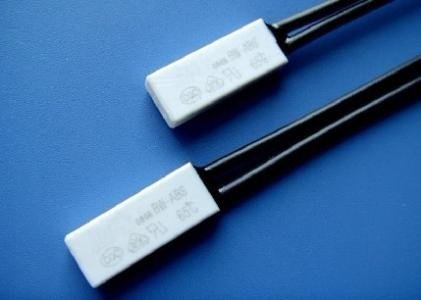 ksd9700 PCB board temperature sensor 250V/5A 40-180C UL VDE RoHS