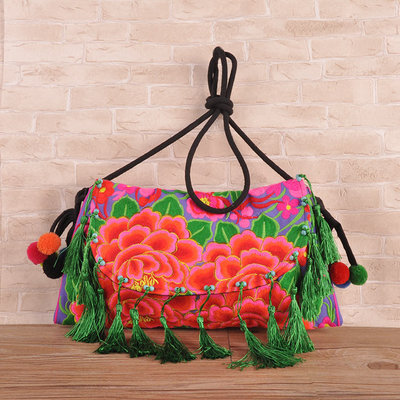 Hot sale woman ethnic handbag embroidery messenger bag with tassel