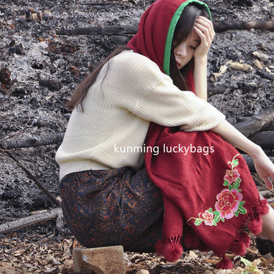National wind hijab scarf with pompoms tassel fashion ladies' cotton winter scarf with embroidery