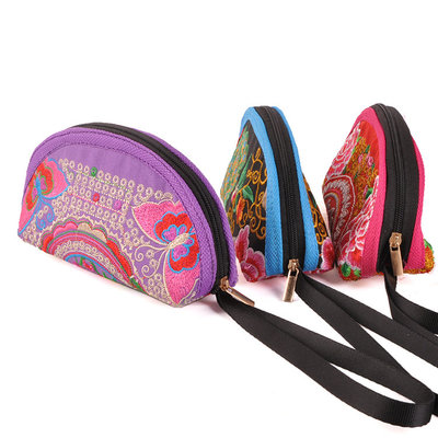woman embroidery Mini coin purse with Chinese traditional style