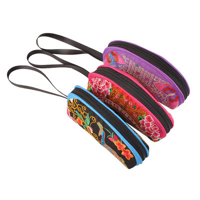 woman embroidery Mini coin purse with Chinese traditional style