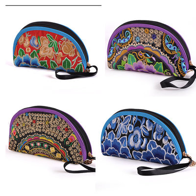 woman embroidery Mini coin purse with Chinese traditional style