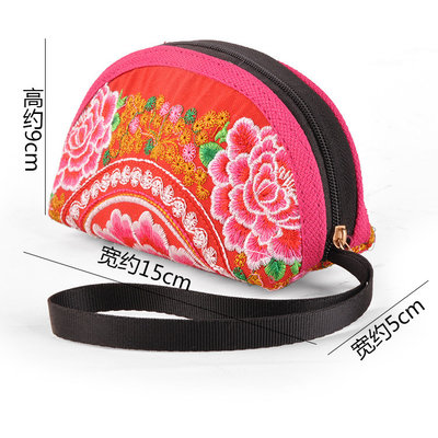 woman embroidery Mini coin purse with Chinese traditional style