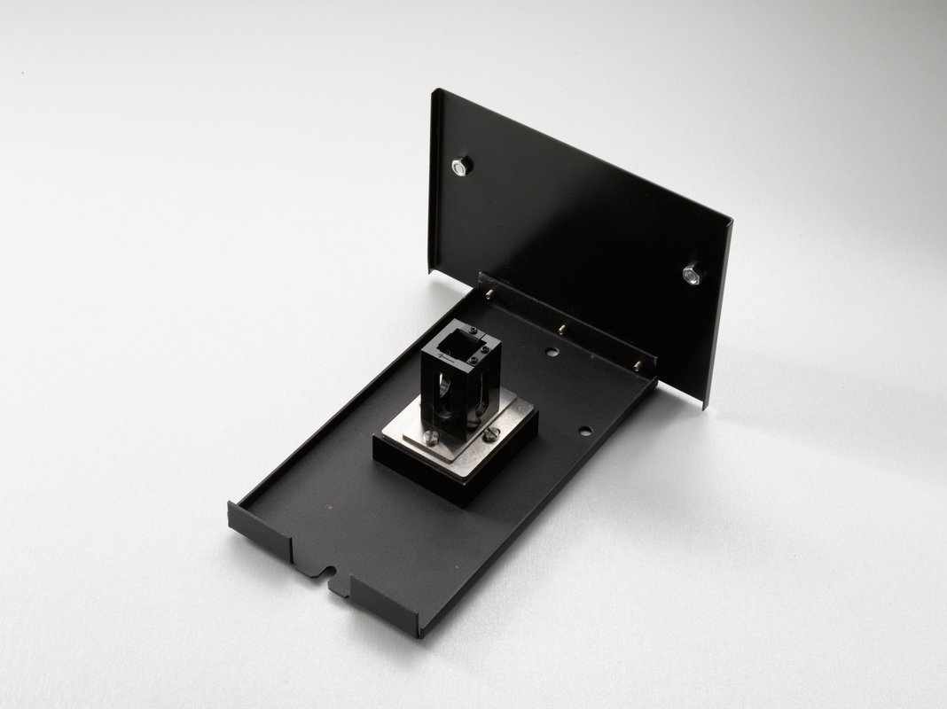UV-Vis Spectrophotometer Lab Accessories Micro cell holder Wavelength range 190－1100nm