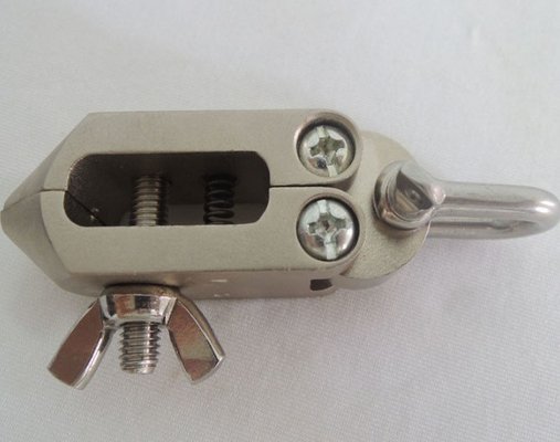 Toys Testing Equipment used for assisting pull testing Excellent workmanship Upper Stud Clamp supplier