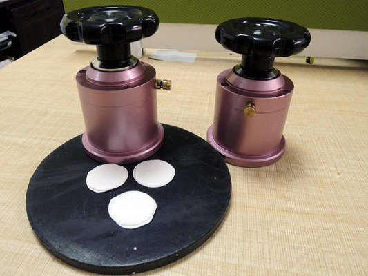Textile Testing Equipment 10cm² Round Cutter / Sample Cutter For Fabrics supplier