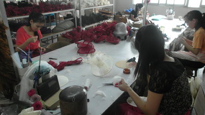 SISI ACCESSORIES COMPANY LTD. factory production line