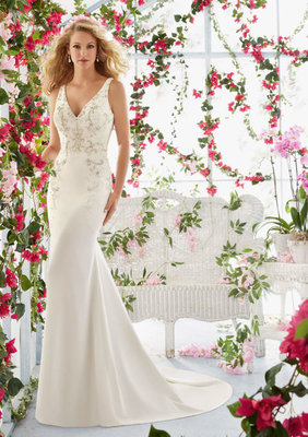 Luxury Simple Sheath Wedding Gowns / Casual Chiffon Sheath Wedding Dress