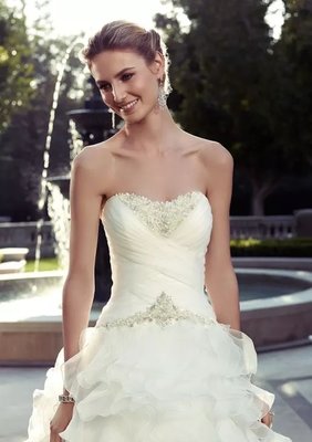 Custom Made Fitted A Line Wedding Dress / Classic Sparkly Ball Gown Wedding Dress