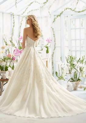 Luxurious Ball Gown Bridesmaid Dresses / Tailed Crystal Ball Gown Wedding Dress