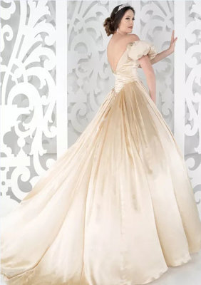 Modern Off Shoulder Ball Gown Style Wedding Dresses With Long Tail Capped Sleeve