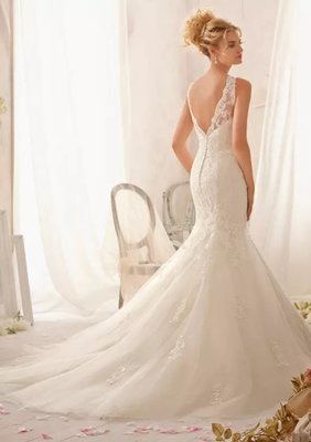 Corset Ivory Fit And Flare Dress / Long Train Fluffy Fit And Flare Prom Dresses