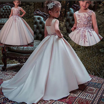 Ruffles Embroidered Sparkly Flower Girl Dresses Bowknot Sleeveless Sweet Heart