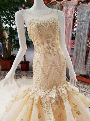 100% Real Photos Custom Made Luxurious Long Train Lace Wedding Dress