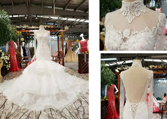 Perspectiva de gama alta del vestido de boda de la correa atractiva de la espina de pescado europea y americana del Alto-cuello con la cola y la manga larga