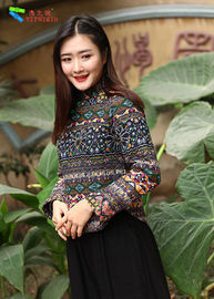 Body Shape Hugging Women Cheongsam Blouse Decorated With Green Button