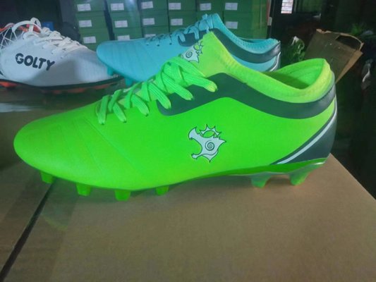 Stock Lot No. YKS-101055 Men's Sports Soccer Shoes