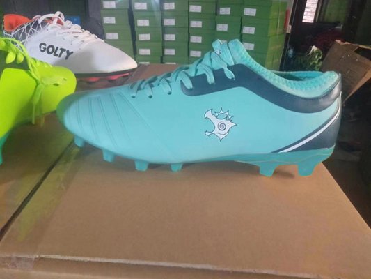 Stock Lot No. YKS-101055 Men's Sports Soccer Shoes