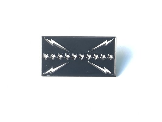 Flag Shaped Soft Enamel Lapel Pins / Dye Black Metal Enamel Pins 1.25 inch