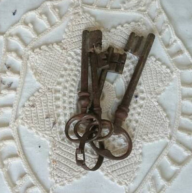Metal Personalized Key Holder , Antique Style Small Key Chain Rings