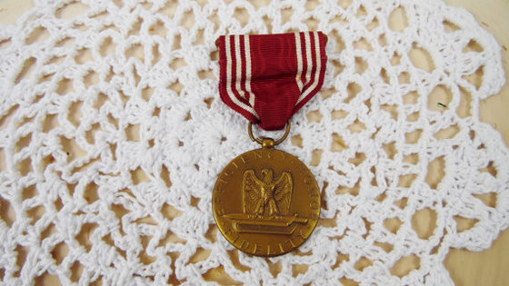 Customized Metal Award Medal with Ribbon Gold Plating With Eagle Logo