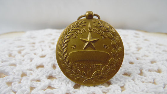 Customized Metal Award Medal with Ribbon Gold Plating With Eagle Logo
