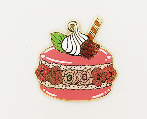 Custom  Cute Cake Enamel Lapel Pin Hard Enamel Pin With Golden Plating