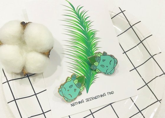 Loverly Green Tortoise Shaped Customized Enamel Laple Pins With Glitter Color