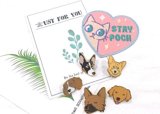 Different Dog Shapes Customized Hard Enamel Laple Pins For Dog Lover