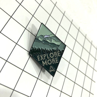 Decorative Lapel Pins Soft Enamel With Green Forest Pattern Fit Friend