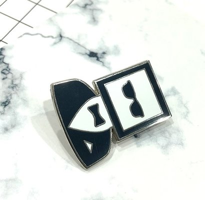 OEM Design Hard Enamel Lapel Pins Gold Plating With Paw Robot Pattern