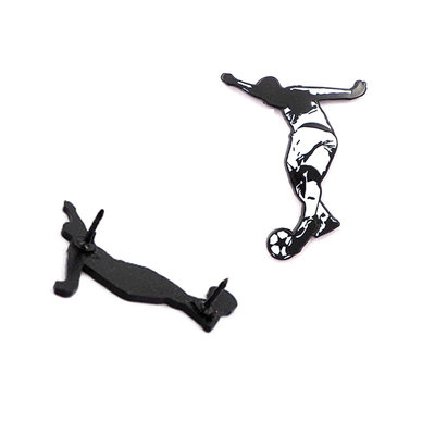 Man Play Football Soft Enamel Lapel Pins Badges , Custom Enamel Pins