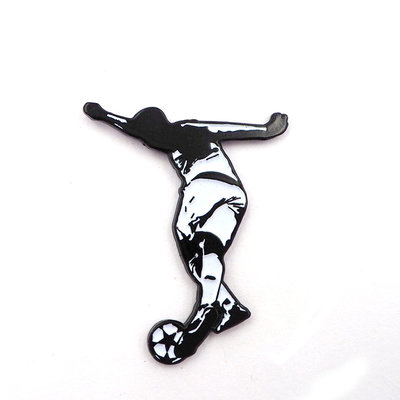 Man Play Football Soft Enamel Lapel Pins Badges , Custom Enamel Pins