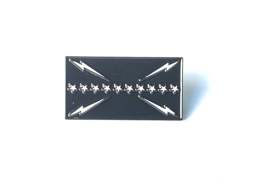 Flag Shaped Soft Enamel Lapel Pins / Dye Black Metal Enamel Pins 1.25 inch