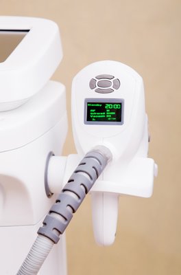 ALUZ Multi-function full body vertical pulse mode vacuum machine for facial lifting, skin tightening 40kHz supplier