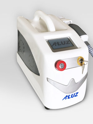 q switched nd yag laser all colors tattoo removal machine with low price supplier